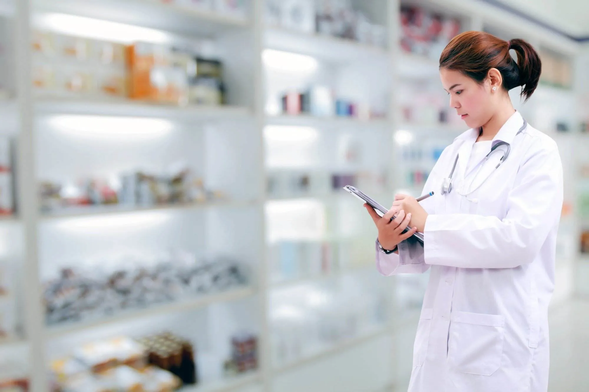 How Pharmacy Automation Impacts The Daily Lives of Pharmacists ...